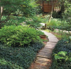 46+ Easy & Cheap Garden Path Ideas For Your Beautiful Garden