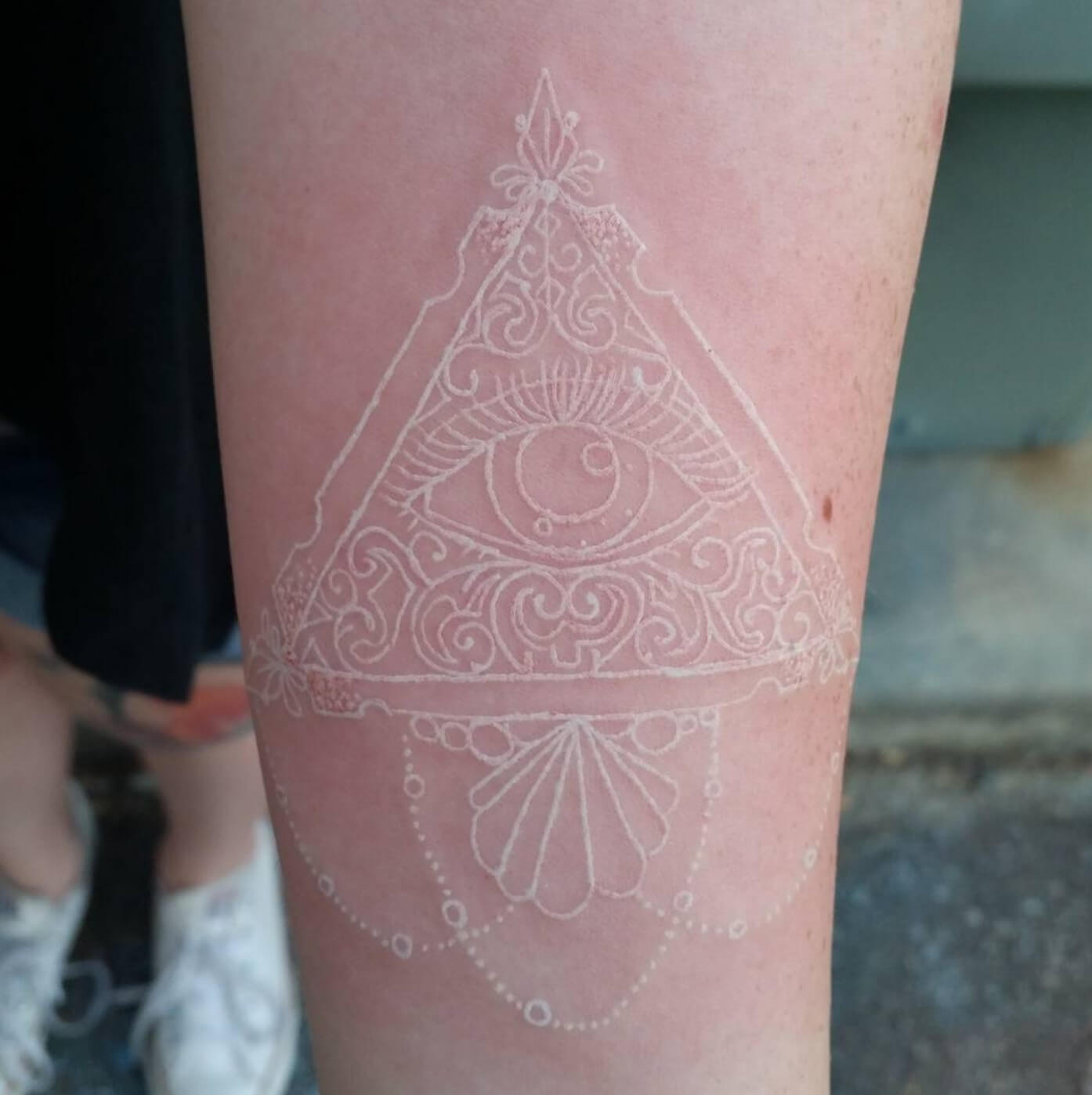 25+ Beautiful White Ink Tattoos That You Will Love It