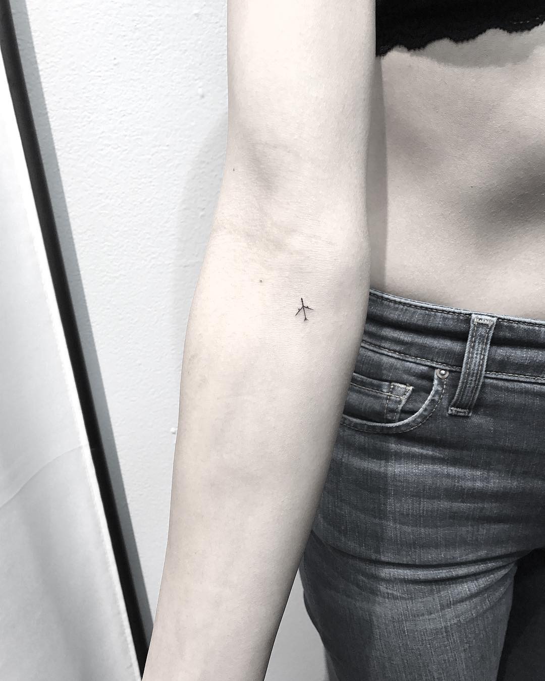 34 Small & Cute Tattoo Ideas With BIG Meaning Behind Them For Women