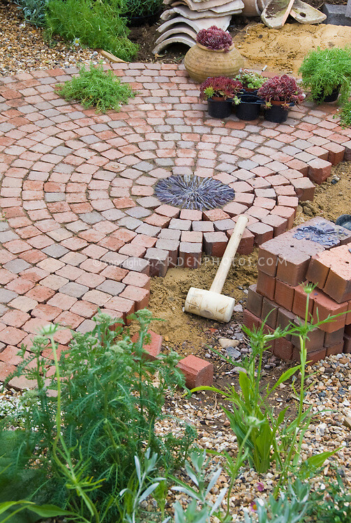 40+ Beautiful Brick Landscaping Ideas Will Transform Your Patio For 2025