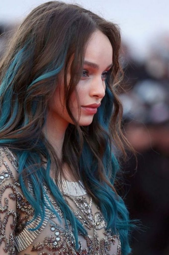 15+ Best Blue Hairstyles For a Marine Touch In Your Look