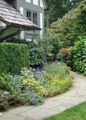 50+ Charming Cottage Style Garden Ideas and Designs For Landscaping