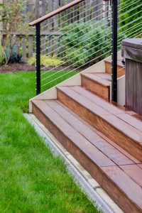 21+ Creative DIY Deck Railing Ideas and Projects (With Instructions)