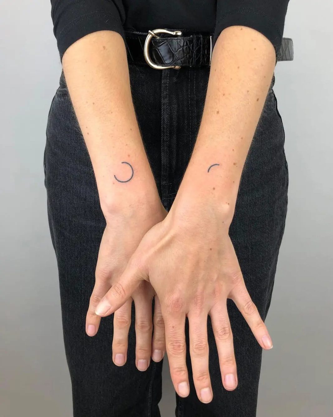 50 Stunning Hand Tattoo Ideas: Explore Minimalist, Floral, Animal, and ...