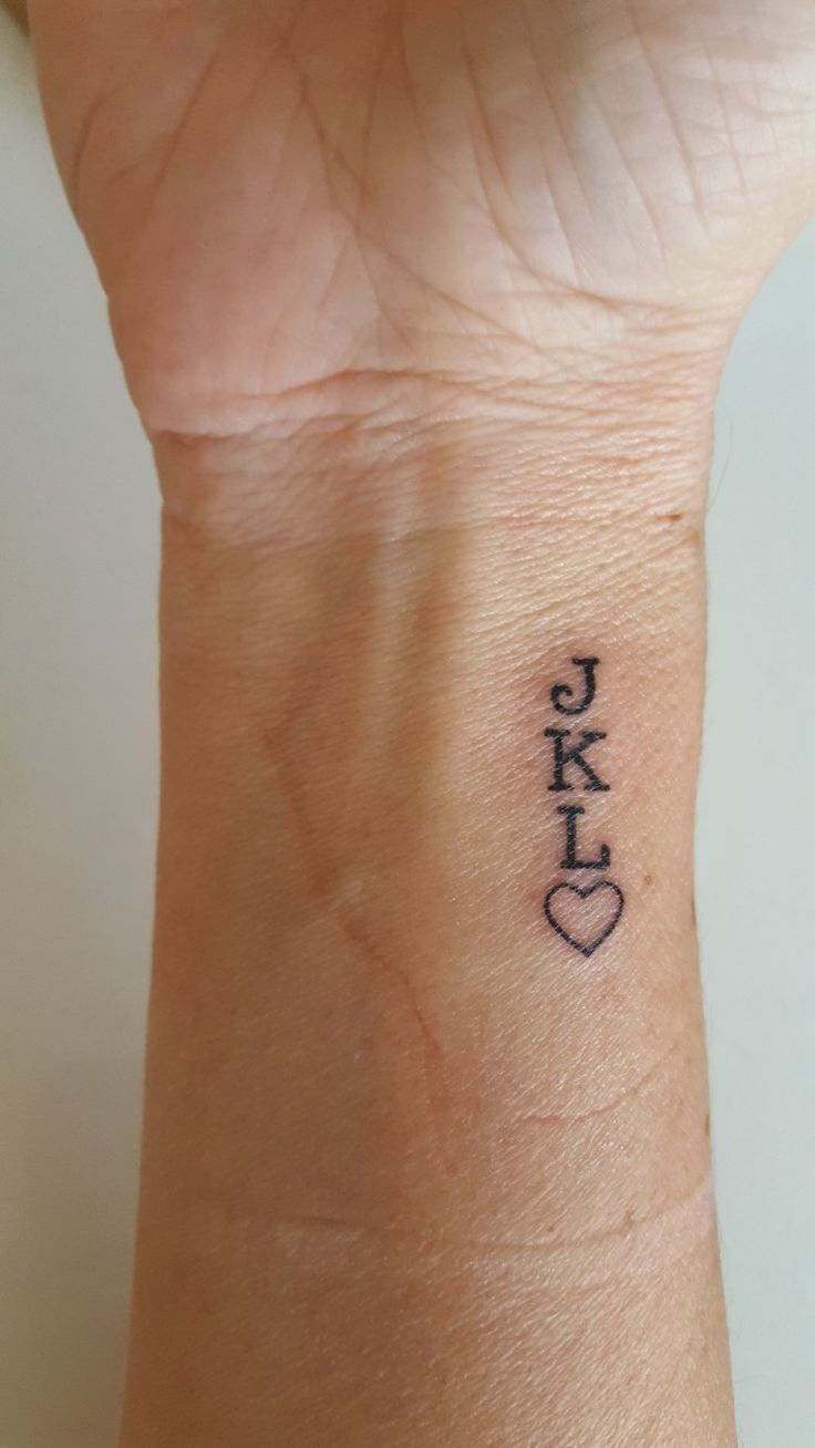 50 Stunning Name Tattoo Ideas to Honor Your Loved Ones - DIY Morning
