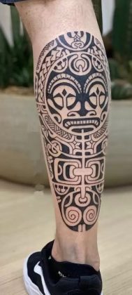 25 Stunning Leg Tattoo Ideas: From Mythology to Portrait Designs - DIY ...